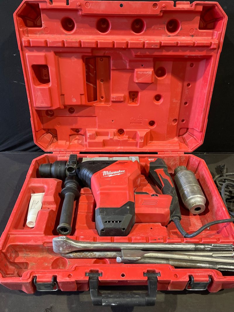 Monthly Tools & Tech Auction | Locate Auctions